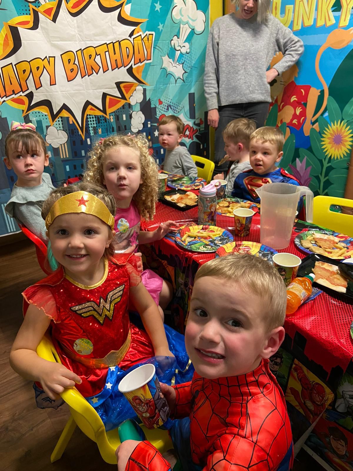 Funky Monkeys - Parties